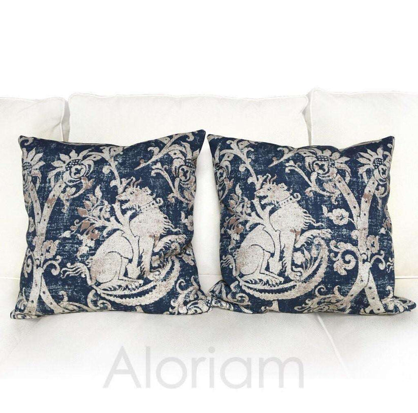 Medieval Gryphon Heraldry Mythological Print Pillow Cover – Aloriam